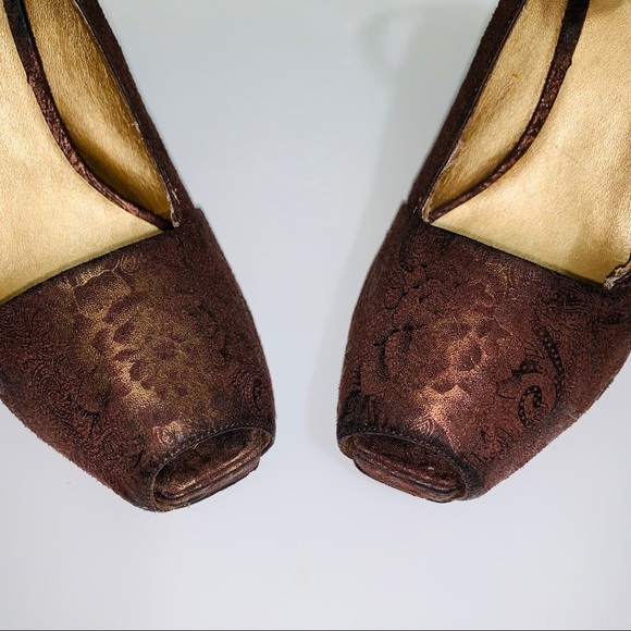 Y-Not | Shoes | Ynot Paisley Floral Print Heels | Poshmark